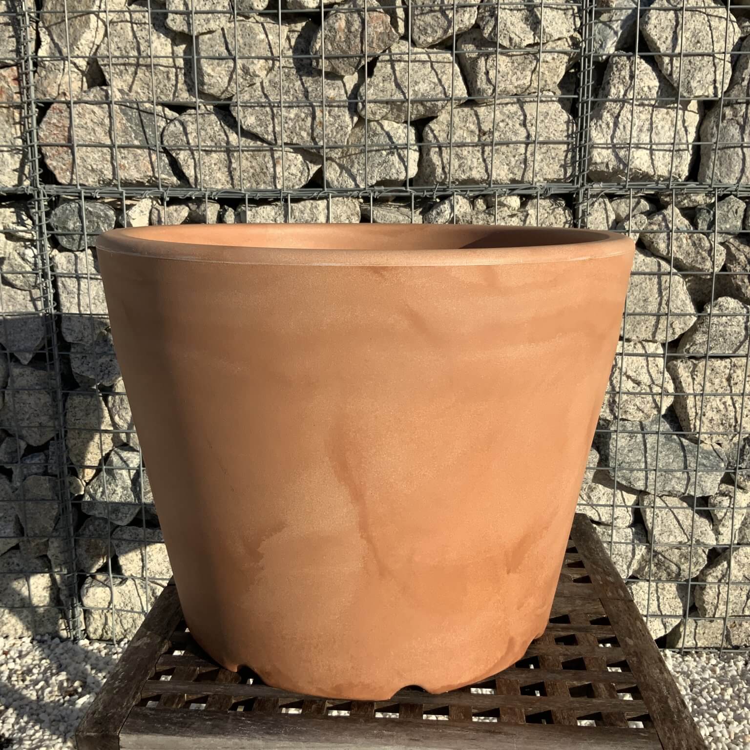 The Capri Pot 50 Colour Terracotta (Resin) - Sutton Manor Nursery